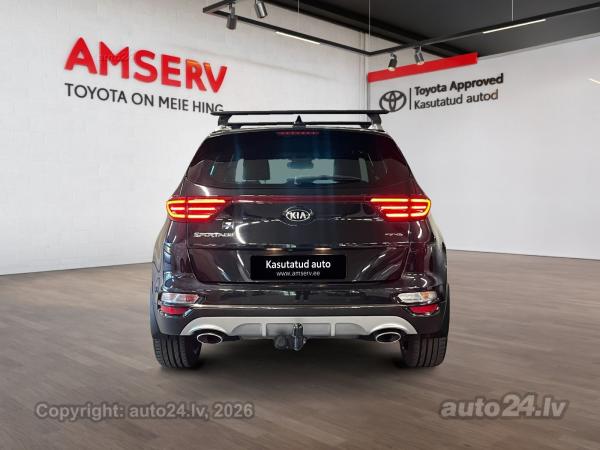 Black Kia Sportage 2021 in Tallinn, with an engine capacity of 1.60 L and mileage of 100 thousand km for 19490 €, photo 4 on AUTOMOTO.COM.LV