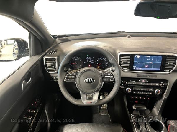 Black Kia Sportage 2021 in Tallinn, with an engine capacity of 1.60 L and mileage of 100 thousand km for 19490 €, photo 9 on AUTOMOTO.COM.LV