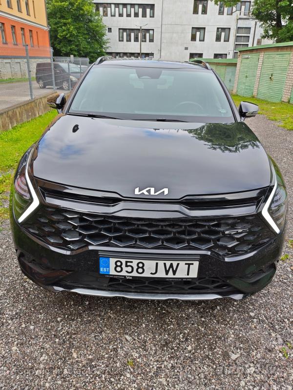 Black Kia Sportage 2022 in Tallinn, with an engine capacity of 1.60 L and mileage of 33 thousand km for 27000 €, photo 2 on AUTOMOTO.COM.LV