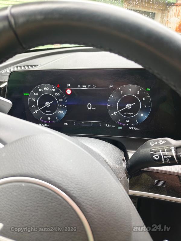 Black Kia Sportage 2022 in Tallinn, with an engine capacity of 1.60 L and mileage of 33 thousand km for 27000 €, photo 6 on AUTOMOTO.COM.LV
