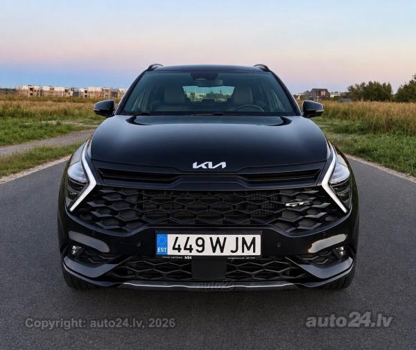 Black Kia Sportage 2022 in Tallinn, with an engine capacity of 1.60 L and mileage of 79 thousand km for 25400 €, photo 1 on AUTOMOTO.COM.LV