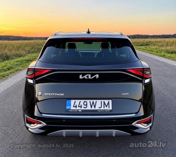 Black Kia Sportage 2022 in Tallinn, with an engine capacity of 1.60 L and mileage of 79 thousand km for 25400 €, photo 7 on AUTOMOTO.COM.LV