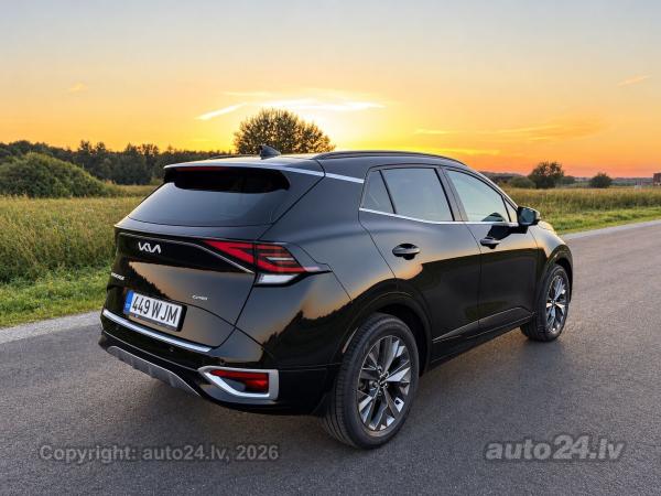 Black Kia Sportage 2022 in Tallinn, with an engine capacity of 1.60 L and mileage of 79 thousand km for 25400 €, photo 9 on AUTOMOTO.COM.LV