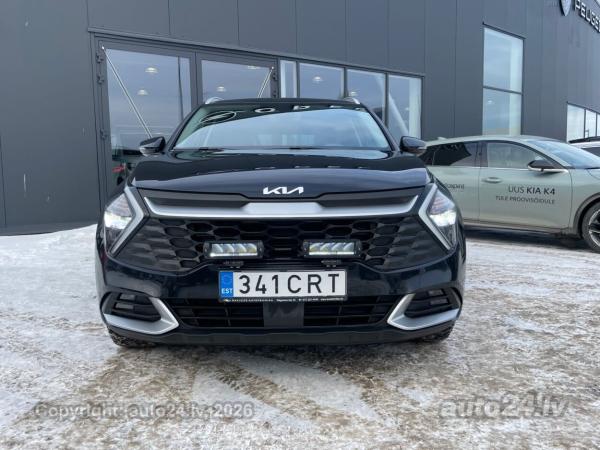 Black Kia Sportage 2023 in Tartu, with an engine capacity of 1.60 L and mileage of 78 thousand km for 29990 €, photo 3 on AUTOMOTO.COM.LV