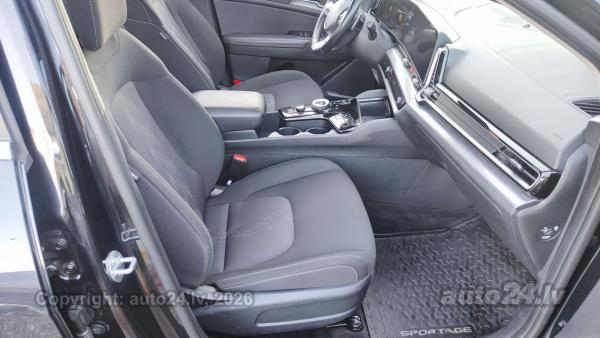 Melns Kia Sportage 2023 Tartu, ar dzinēja tilpumu 1.60 L un nobraukumu 106 tūkst. km par 26990 €, foto 7 vietnē AUTOMOTO.COM.LV