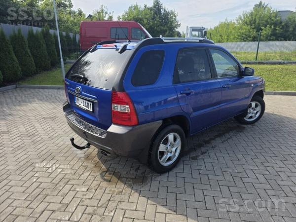 Zils Kia Sportage 2008 Ludza, ar dzinēja tilpumu 2.00 L un nobraukumu 251 tūkst. km par 3850 €, foto 3 vietnē AUTOMOTO.COM.LV