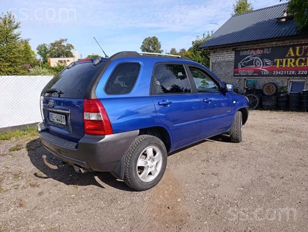 Zils Kia Sportage 2008 Rēzekne, ar dzinēja tilpumu 2.00 L un nobraukumu 252 tūkst. km par 3950 €, foto 4 vietnē AUTOMOTO.COM.LV