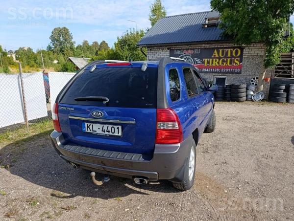 Zils Kia Sportage 2008 Rēzekne, ar dzinēja tilpumu 2.00 L un nobraukumu 252 tūkst. km par 3950 €, foto 6 vietnē AUTOMOTO.COM.LV