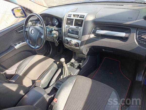 Zils Kia Sportage 2008 Rēzekne, ar dzinēja tilpumu 2.00 L un nobraukumu 252 tūkst. km par 3950 €, foto 11 vietnē AUTOMOTO.COM.LV