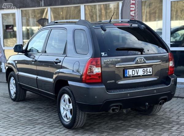 Zils Kia Sportage 2010 Radviliškis, ar dzinēja tilpumu 2.00 L un nobraukumu 270 tūkst. km par 4650 €, foto 10 vietnē AUTOMOTO.COM.LV