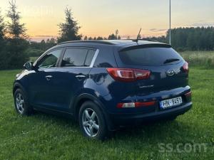 Blue Kia Sportage 2010 in Riga, with an engine capacity of 2.00 L and mileage of 365 thousand km for 5700 €, photo  on AUTOMOTO.COM.LV
