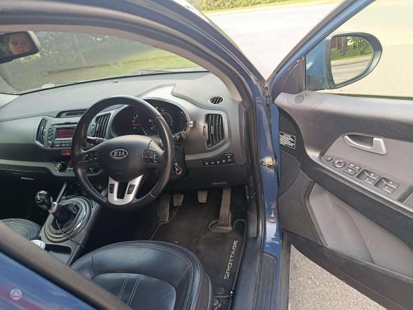 Синий Киа Sportage 2010 в Паневежис, объемом двигателя 1.99 л и пробегом 175 тыс. км за 2500 €, фото 6 на AUTOMOTO.COM.LV