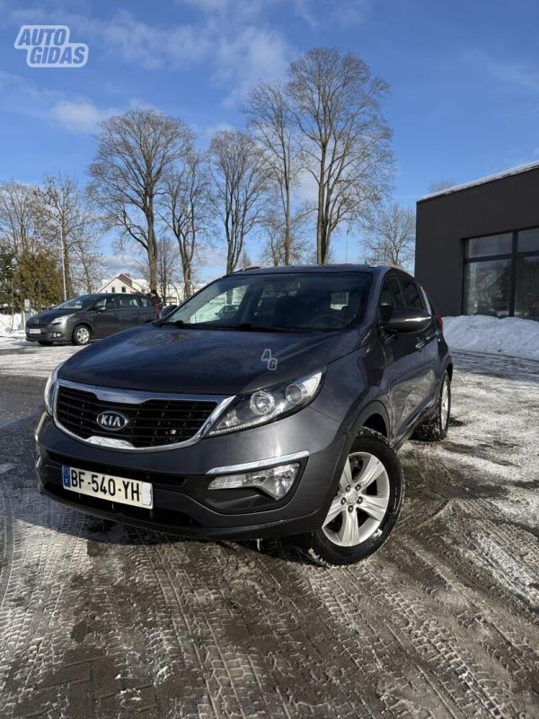 Blue Kia Sportage 2011 in Taurage, with an engine capacity of 1.70 L and mileage of 274 thousand km for 6000 €, photo 1 on AUTOMOTO.COM.LV
