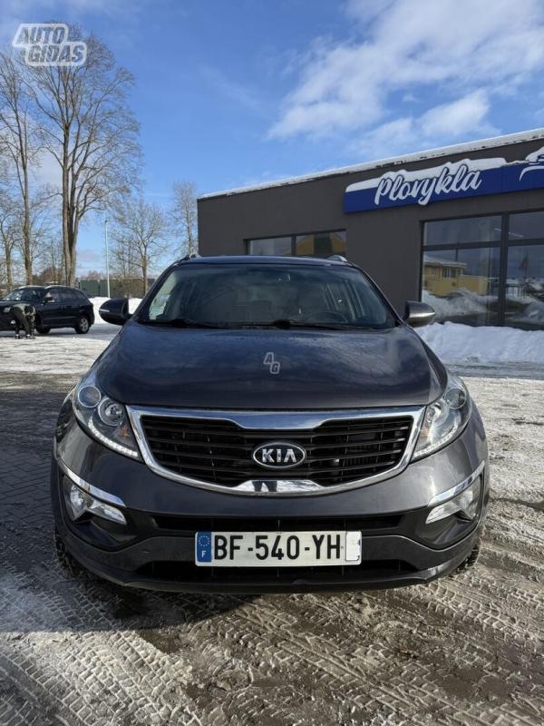Blue Kia Sportage 2011 in Taurage, with an engine capacity of 1.70 L and mileage of 274 thousand km for 6000 €, photo 2 on AUTOMOTO.COM.LV