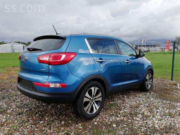 Киа Sportage 2011 в Салдус на AUTOMOTO.COM.LV Синий Киа Sportage 2011 в Салдус, объемом двигателя 1.70 л и пробегом 130 тыс. км за 7900 €, фото 5 на AUTOMOTO.COM.LV