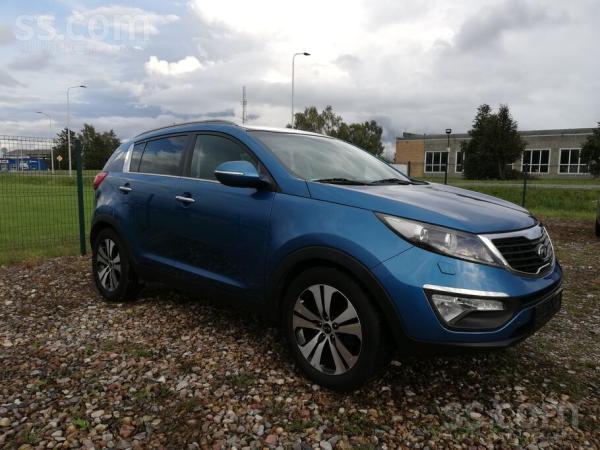 Киа Sportage 2011 в Салдус на AUTOMOTO.COM.LV Синий Киа Sportage 2011 в Салдус, объемом двигателя 1.70 л и пробегом 130 тыс. км за 7900 €, фото 7 на AUTOMOTO.COM.LV
