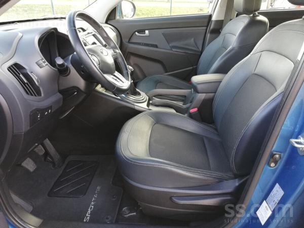 Киа Sportage 2011 в Салдус на AUTOMOTO.COM.LV Синий Киа Sportage 2011 в Салдус, объемом двигателя 1.70 л и пробегом 130 тыс. км за 7900 €, фото 9 на AUTOMOTO.COM.LV