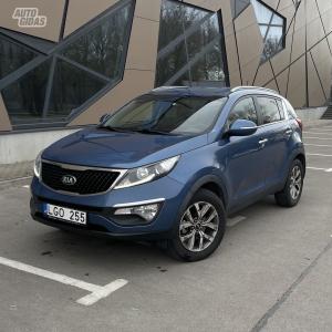 Blue Kia Sportage 2015 in Siauliai, with an engine capacity of 2.00 L and mileage of 260 thousand km for 6999 €, photo  on AUTOMOTO.COM.LV