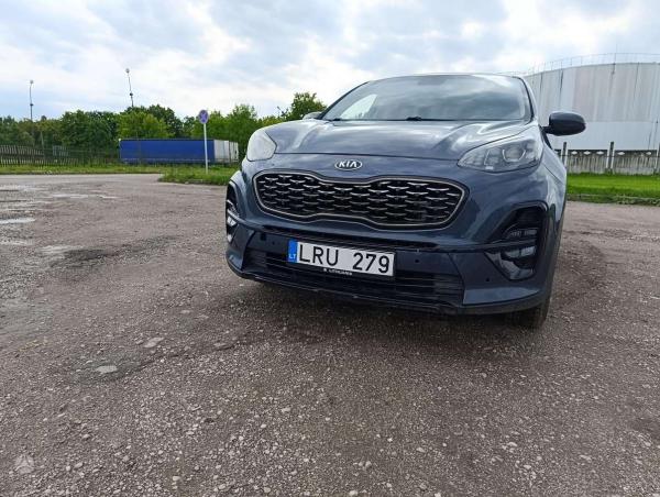 Blue Kia Sportage 2017 in Marijampole, with an engine capacity of 2.36 L and mileage of 250 thousand km for 9999 €, photo 1 on AUTOMOTO.COM.LV