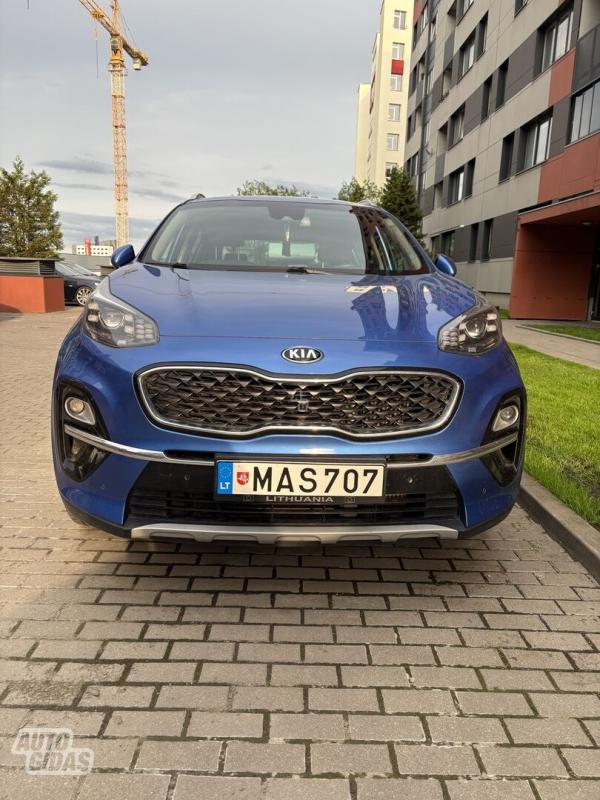 Blue Kia Sportage 2018 in Vilnius, with an engine capacity of 1.60 L and mileage of 133 thousand km for 16500 €, photo 1 on AUTOMOTO.COM.LV