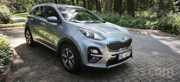 Blue Kia Sportage 2018 in Riga, with an engine capacity of 1.60 L and mileage of 117 thousand km for 13500 €, photo 1 on AUTOMOTO.COM.LV