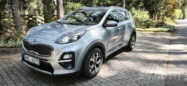 Blue Kia Sportage 2018 in Riga, with an engine capacity of 1.60 L and mileage of 117 thousand km for 13500 €, photo 2 on AUTOMOTO.COM.LV
