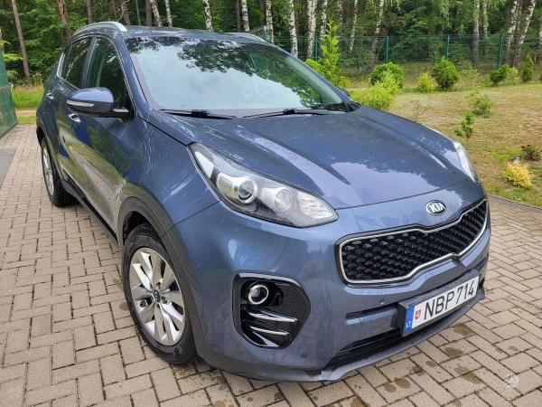 Blue Kia Sportage 2018 in Utena, with an engine capacity of 1.69 L and mileage of 247 thousand km for 11200 €, photo 3 on AUTOMOTO.COM.LV