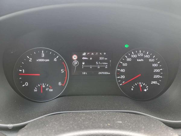Blue Kia Sportage 2018 in Utena, with an engine capacity of 1.69 L and mileage of 247 thousand km for 11200 €, photo 6 on AUTOMOTO.COM.LV