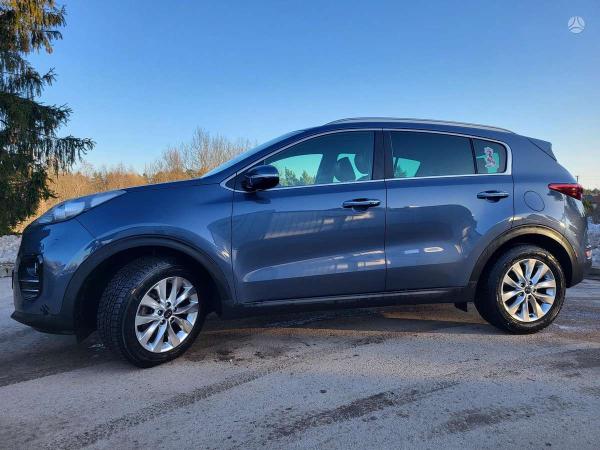 Blue Kia Sportage 2018 in Utena, with an engine capacity of 1.69 L and mileage of 247 thousand km for 11200 €, photo 11 on AUTOMOTO.COM.LV