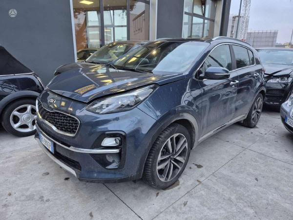 Blue Kia Sportage 2019 in Panevezys, with an engine capacity of 1.60 L and mileage of 130 thousand km for 9300 €, photo 2 on AUTOMOTO.COM.LV
