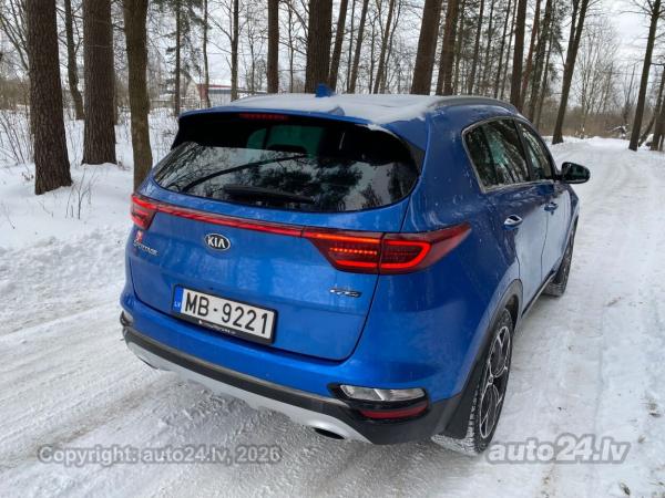 Blue Kia Sportage 2019 in Jelgava, with an engine capacity of 2.00 L and mileage of 12 thousand km for 15600 €, photo 4 on AUTOMOTO.COM.LV