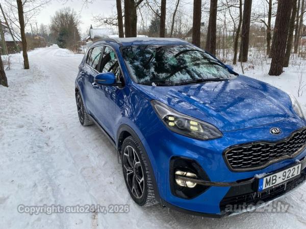 Blue Kia Sportage 2019 in Jelgava, with an engine capacity of 2.00 L and mileage of 12 thousand km for 15600 €, photo 6 on AUTOMOTO.COM.LV