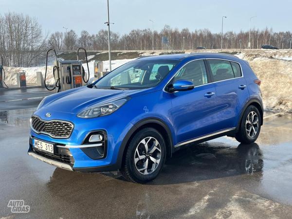 Blue Kia Sportage 2019 in Palanga, with an engine capacity of 1.60 L and mileage of 181 thousand km for 12900 €, photo 4 on AUTOMOTO.COM.LV