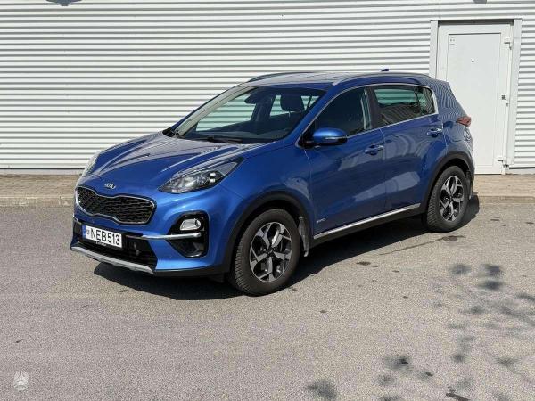 Blue Kia Sportage 2019 in Vilnius, with an engine capacity of 1.60 L and mileage of 102 thousand km for 15500 €, photo 1 on AUTOMOTO.COM.LV