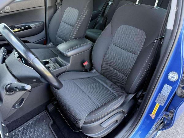 Blue Kia Sportage 2019 in Vilnius, with an engine capacity of 1.60 L and mileage of 102 thousand km for 15500 €, photo 7 on AUTOMOTO.COM.LV
