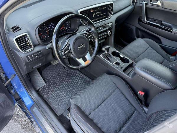 Blue Kia Sportage 2019 in Vilnius, with an engine capacity of 1.60 L and mileage of 102 thousand km for 15500 €, photo 8 on AUTOMOTO.COM.LV