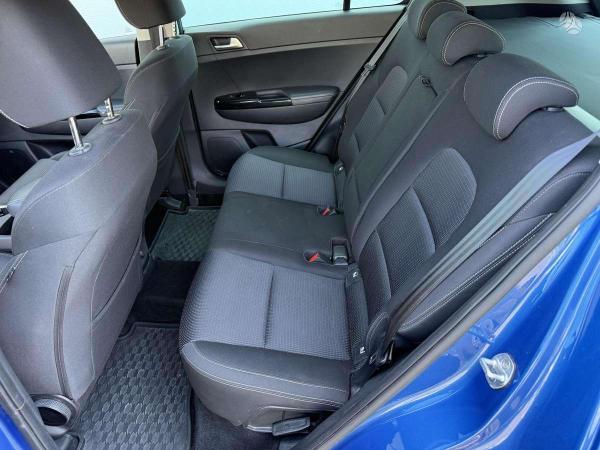 Blue Kia Sportage 2019 in Vilnius, with an engine capacity of 1.60 L and mileage of 102 thousand km for 15500 €, photo 9 on AUTOMOTO.COM.LV