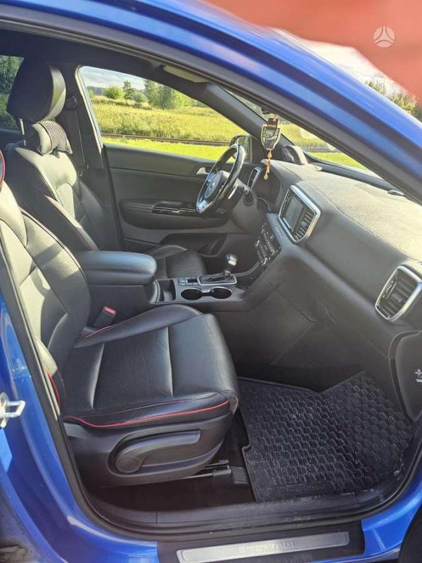 Kia Sportage 2019 Šauļi vietnē Zils Kia Sportage 2019 Šauļi, ar dzinēja tilpumu 1.60 L un nobraukumu 200 tūkst. km par 14000 €, foto 10 vietnē AUTOMOTO.COM.LV