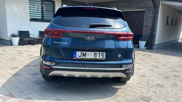 Blue Kia Sportage 2020 in Riga, with an engine capacity of 1.60 L and mileage of 182 thousand km for 14850 €, photo 8 on AUTOMOTO.COM.LV