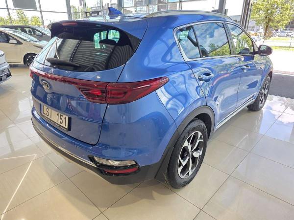 Blue Kia Sportage 2021 in Kaunas, with an engine capacity of 1.60 L and mileage of 87 thousand km for 13900 €, photo 3 on AUTOMOTO.COM.LV