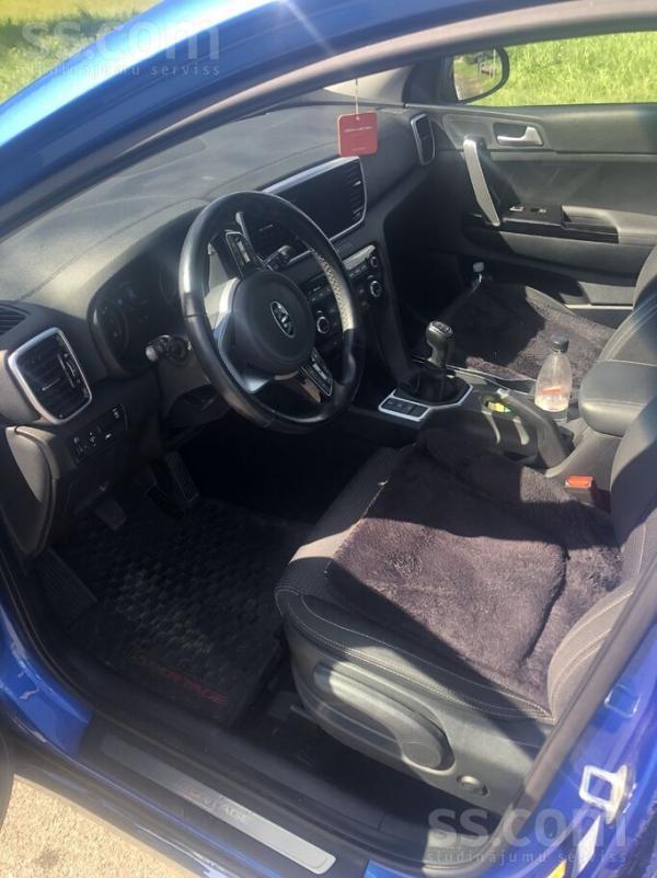 Blue Kia Sportage 2021 in Kuldiga, with an engine capacity of 1.60 L and mileage of 70 thousand km for 16500 €, photo 4 on AUTOMOTO.COM.LV