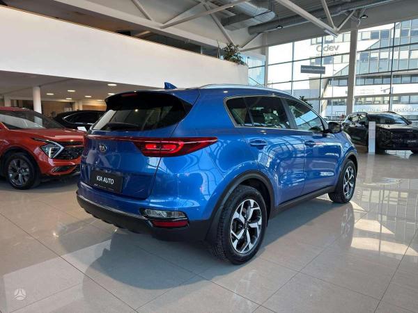 Blue Kia Sportage 2022 in Vilnius, with an engine capacity of 1.59 L and mileage of 76 thousand km for 18500 €, photo 2 on AUTOMOTO.COM.LV