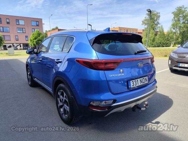 Blue Kia Sportage 2022 in Tallinn, with an engine capacity of 1.60 L and mileage of 68 thousand km for 19500 €, photo 3 on AUTOMOTO.COM.LV