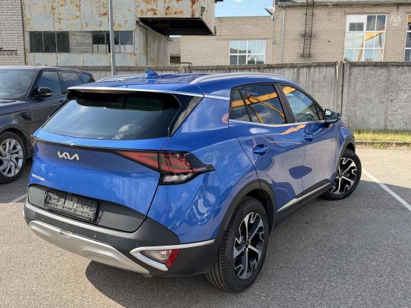 Blue Kia Sportage 2022 in Vilnius, with an engine capacity of 1.60 L and mileage of 176 thousand km for 18500 €, photo 9 on AUTOMOTO.COM.LV