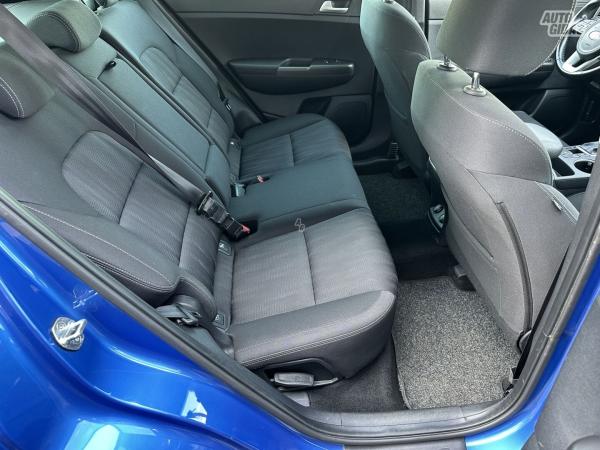 Blue Kia Sportage 2022 in Avizieniai, with an engine capacity of 1.60 L and mileage of 128 thousand km for 16750 €, photo 5 on AUTOMOTO.COM.LV