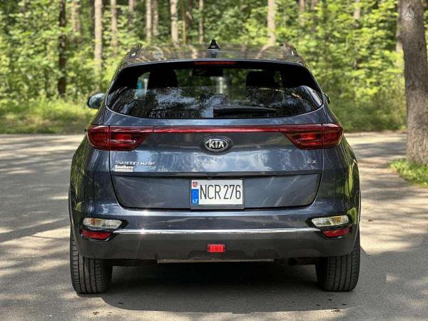 Blue Kia Sportage 2022 in Vilnius, with an engine capacity of 2.36 L and mileage of 125 thousand km for 16500 €, photo 5 on AUTOMOTO.COM.LV