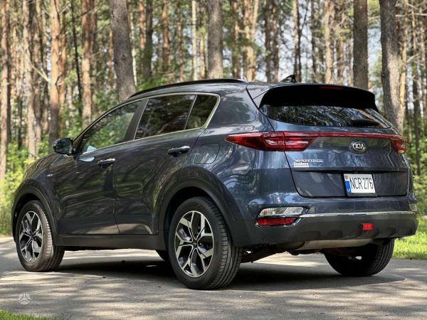 Blue Kia Sportage 2022 in Vilnius, with an engine capacity of 2.36 L and mileage of 125 thousand km for 16500 €, photo 6 on AUTOMOTO.COM.LV