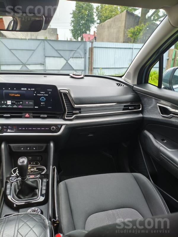 Zils Kia Sportage 2023 Daugavpils, ar dzinēja tilpumu 1.60 L un nobraukumu 31 tūkst. km par 24200 €, foto 2 vietnē AUTOMOTO.COM.LV