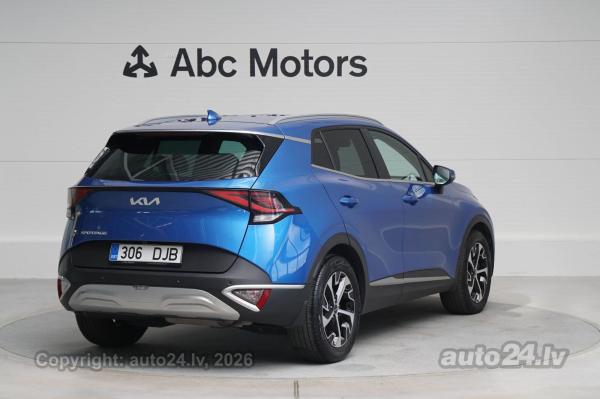 Blue Kia Sportage 2023 in Tallinn, with an engine capacity of 1.60 L and mileage of 42 thousand km for 26990 €, photo 4 on AUTOMOTO.COM.LV