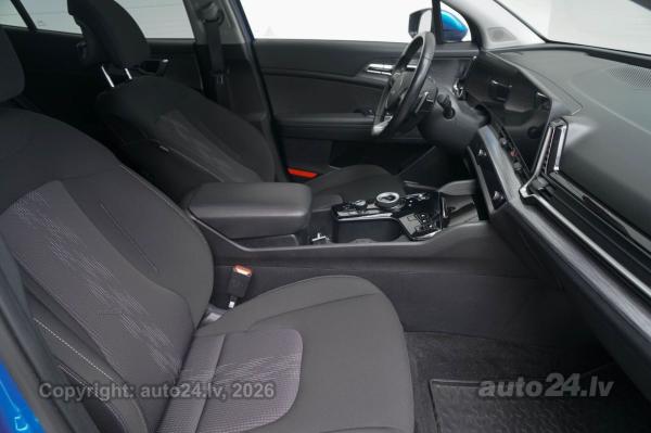 Blue Kia Sportage 2023 in Tallinn, with an engine capacity of 1.60 L and mileage of 42 thousand km for 26990 €, photo 9 on AUTOMOTO.COM.LV